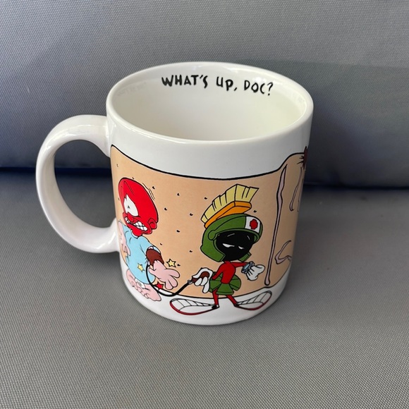 Warner Bros. | Kitchen | Looney Tunes Mug | Poshmark
